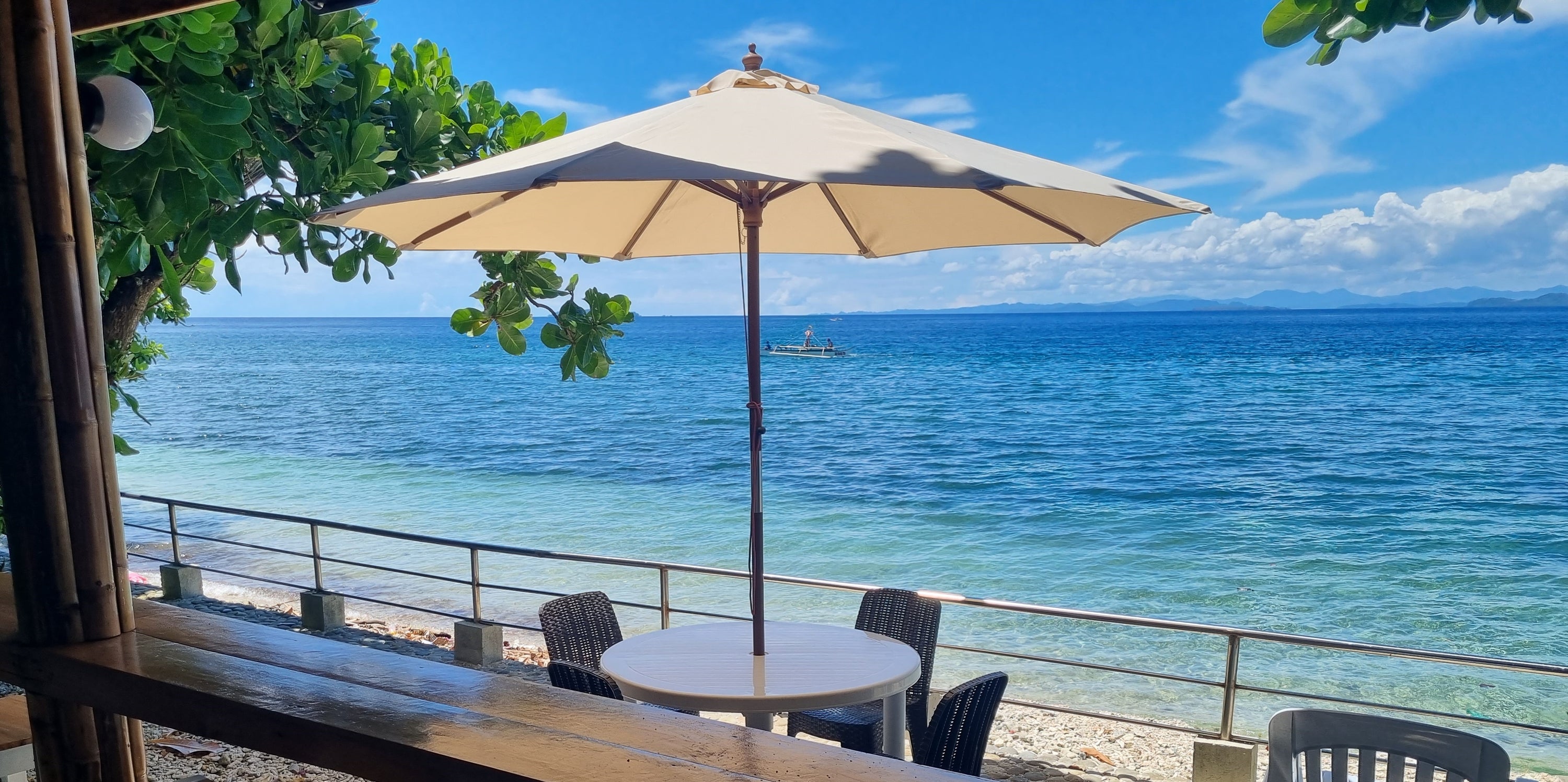 Beachcomber Bar & Grill – Beachcomber Bar & Grill (Restaurant & Catering)